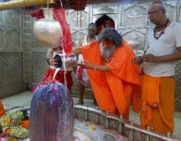 What Is Shiv Lingam Why Milk Is Poured On Shiv Ling